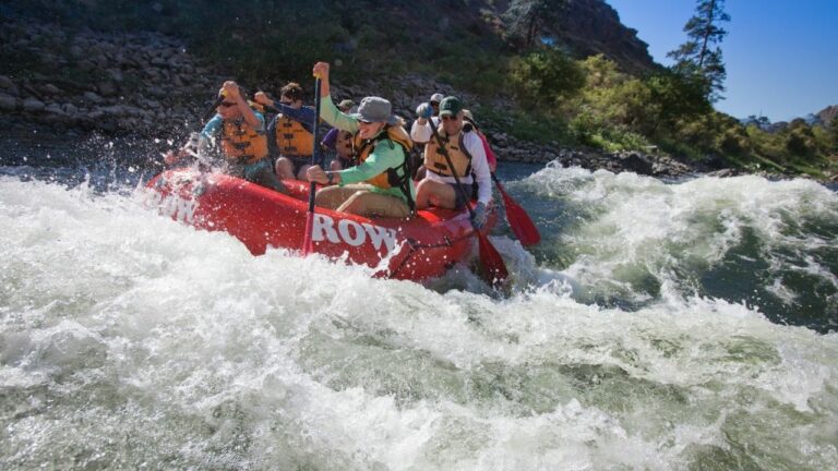 10 Best White Water Rafting Spots in US: Beginner to Expert