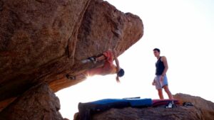 How do bouldering and rock climbing change your body?