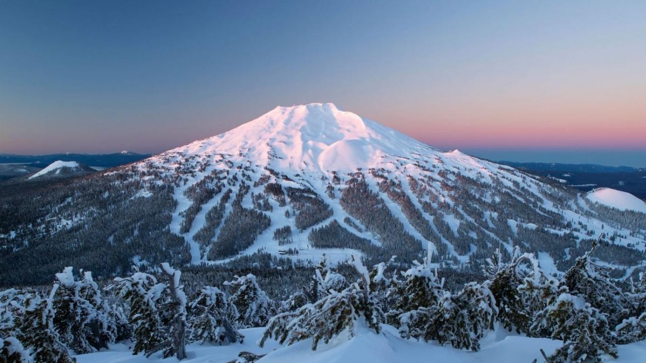 9 Most Amazing Skiing and Snowboarding Locations in the US!