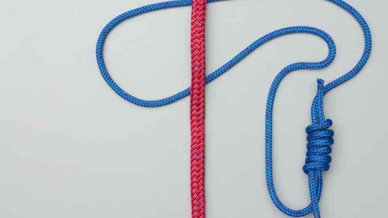 How to tie an adjustable Prusik knot for rapelling?