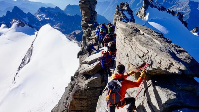 What is alpine climbing? How can you train and get started?